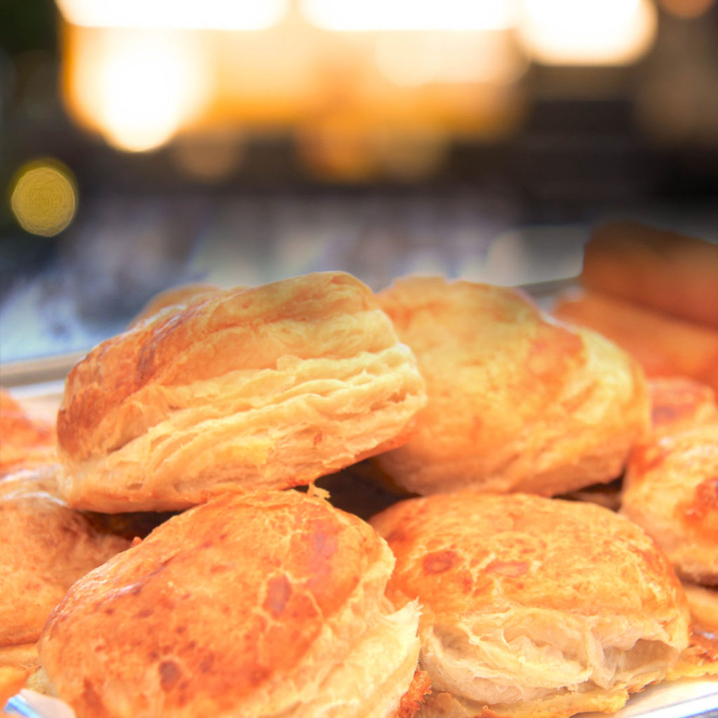Pastelillo de Carne – Menú | El Alamo Santa Monica | 787-787-7830